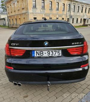 Melns BMW 530 2010 Daugavpils, ar dzinēja tilpumu 3.00 L un nobraukumu 283 tūkst. km par 9500 €, foto 14 vietnē AUTOMOTO.COM.LV