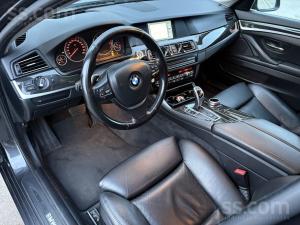 Black BMW 530 2010 in Riga, with an engine capacity of 3.00 L and mileage of 297 thousand km for 8990 €, photo 12 on AUTOMOTO.COM.LV
