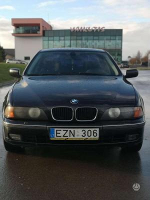 Melns BMW 530 2010 Panevēža, ar dzinēja tilpumu 2.99 L un nobraukumu 404 tūkst. km par 2000 €, foto  vietnē AUTOMOTO.COM.LV