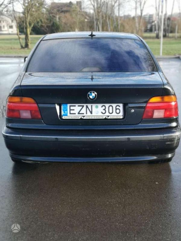 Black BMW 530 2010 in Panevezys, with an engine capacity of 2.99 L and mileage of 404 thousand km for 2000 €, photo 3 on AUTOMOTO.COM.LV