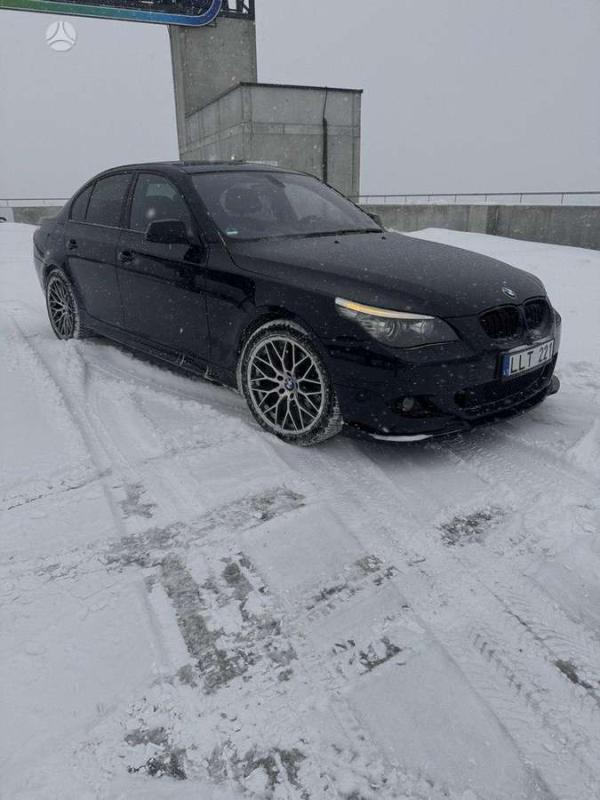 Black BMW 530 2010 in Vilnius, with an engine capacity of 3.00 L and mileage of 394 thousand km for 7300 €, photo 1 on AUTOMOTO.COM.LV