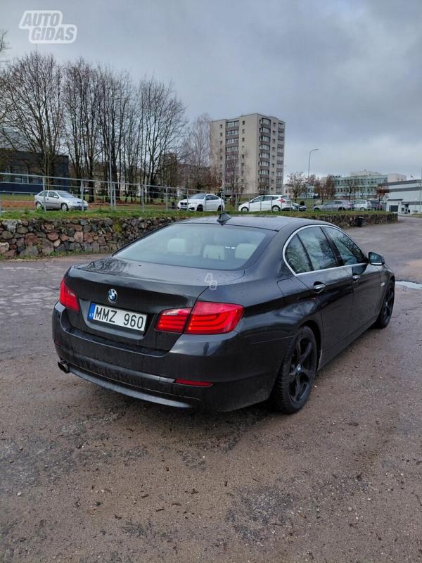 Black BMW 530 2010 in Elektrenai, with an engine capacity of 3.00 L and mileage of 350 thousand km for 9500 €, photo 6 on AUTOMOTO.COM.LV