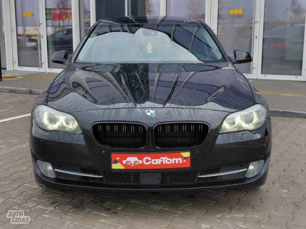 Black BMW 530 2010 in Vilnius, with an engine capacity of 3.00 L and mileage of 319 thousand km for 7800 €, photo 2 on AUTOMOTO.COM.LV