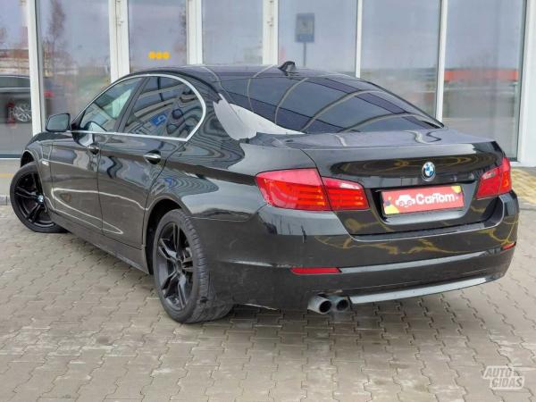 Black BMW 530 2010 in Vilnius, with an engine capacity of 3.00 L and mileage of 319 thousand km for 7800 €, photo 4 on AUTOMOTO.COM.LV