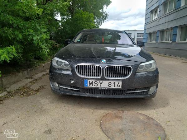 Black BMW 530 2010 in Vilnius, with an engine capacity of 3.00 L and mileage of 339 thousand km for 4200 €, photo 3 on AUTOMOTO.COM.LV