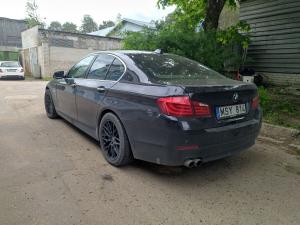 Black BMW 530 2010 in Vilnius, with an engine capacity of 3.00 L and mileage of 339 thousand km for 4200 €, photo 6 on AUTOMOTO.COM.LV