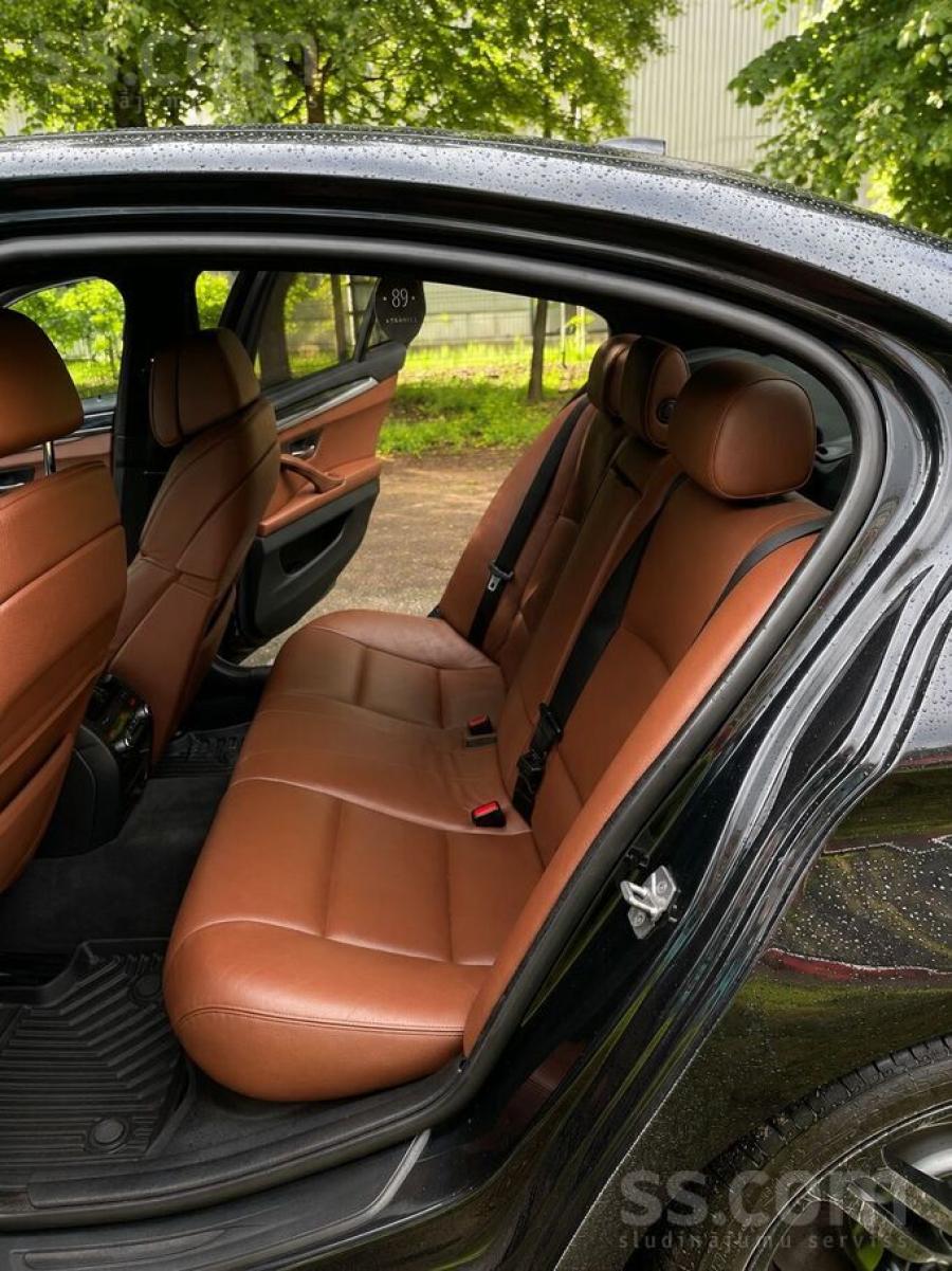 Melns BMW 530 2010 Rīga, ar dzinēja tilpumu 3.00 L un nobraukumu 353 tūkst. km par 10385 €, foto 5 vietnē AUTOMOTO.COM.LV
