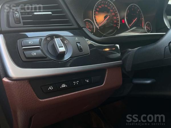 Black BMW 530 2010 in Riga, with an engine capacity of 3.00 L and mileage of 353 thousand km for 10385 €, photo 5 on AUTOMOTO.COM.LV