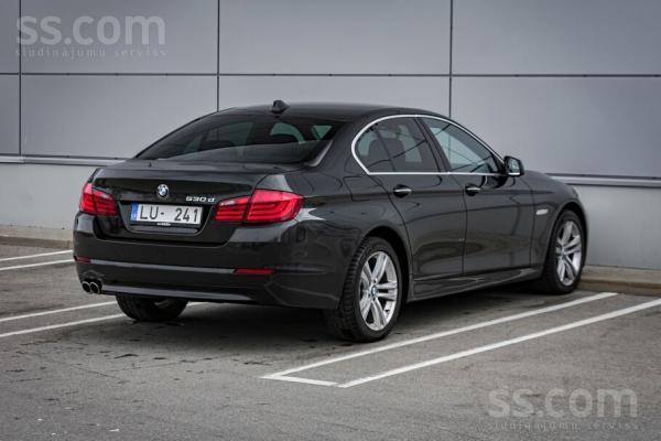 Black BMW 530 2010 in Riga, with an engine capacity of 3.00 L and mileage of 0 thousand km for 9950 €, photo 4 on AUTOMOTO.COM.LV