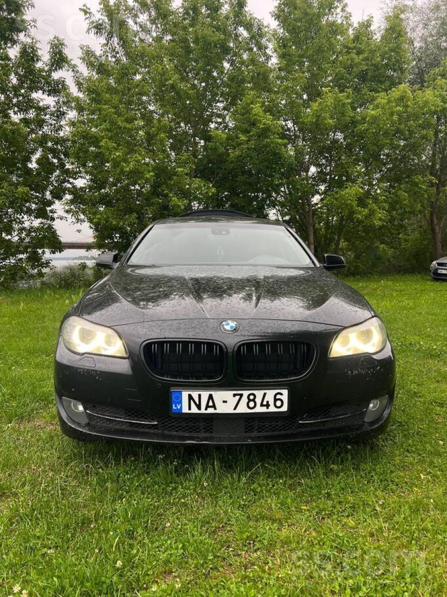 Black BMW 530 2010 in Riga, with an engine capacity of 3.00 L and mileage of 332 thousand km for 9200 €, photo 1 on AUTOMOTO.COM.LV