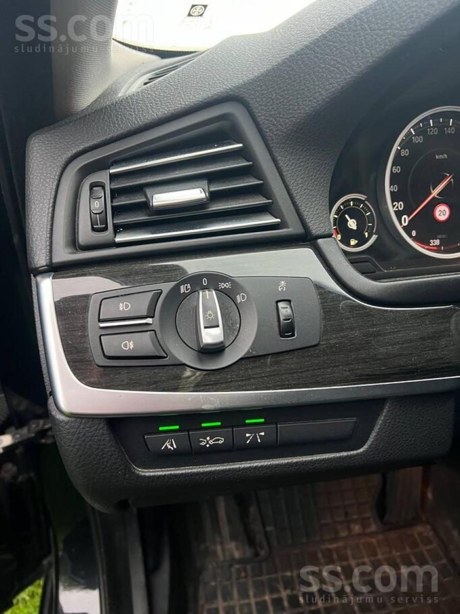 Black BMW 530 2010 in Riga, with an engine capacity of 3.00 L and mileage of 332 thousand km for 9200 €, photo 9 on AUTOMOTO.COM.LV