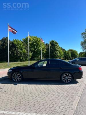 Black BMW 530 2010 in Liepaja, with an engine capacity of 3.00 L and mileage of 246 thousand km for 8900 €, photo 6 on AUTOMOTO.COM.LV