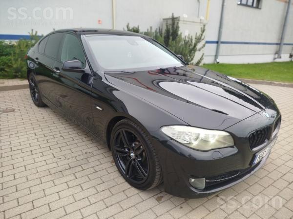 Черный БМВ 530 2010 в Рига, объемом двигателя 3.00 л и пробегом 320 тыс. км за 8750 €, фото 1 на AUTOMOTO.COM.LV