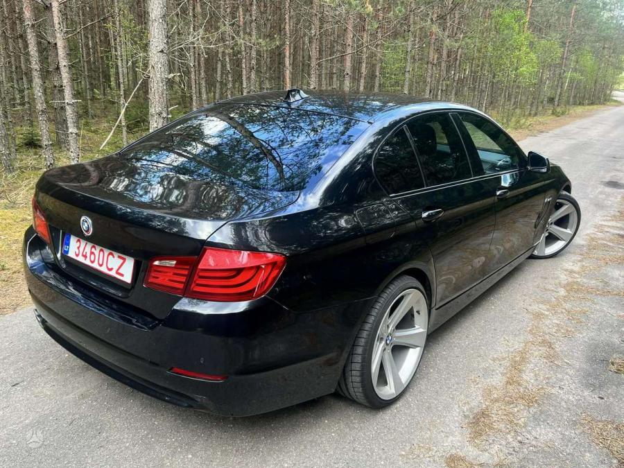 Черный БМВ 530 2010 в Неменчине, объемом двигателя 2.99 л и пробегом 320 тыс. км за 6800 €, фото 7 на AUTOMOTO.COM.LV