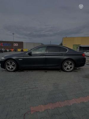 Melns BMW 530 2010 Viļņa, ar dzinēja tilpumu 0.00 L un nobraukumu 360 tūkst. km par 7800 €, foto 4 vietnē AUTOMOTO.COM.LV