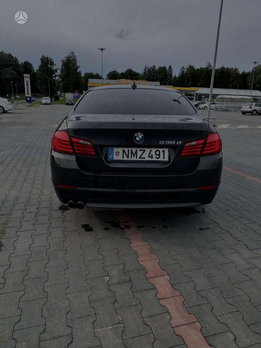 Melns BMW 530 2010 Viļņa, ar dzinēja tilpumu 0.00 L un nobraukumu 360 tūkst. km par 7800 €, foto 6 vietnē AUTOMOTO.COM.LV