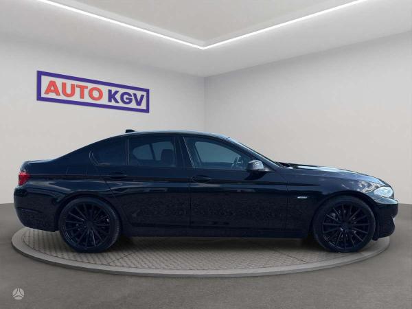 Black BMW 530 2010 in Kaunas, with an engine capacity of 3.00 L and mileage of 282 thousand km for 9999 €, photo 7 on AUTOMOTO.COM.LV