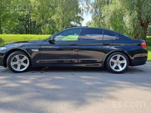 Black BMW 530 2010 in Riga, with an engine capacity of 3.00 L and mileage of 251 thousand km for 9195 €, photo 1 on AUTOMOTO.COM.LV