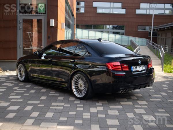 Black BMW 530 2010 in Liepaja, with an engine capacity of 3.00 L and mileage of 316 thousand km for 13200 €, photo 3 on AUTOMOTO.COM.LV