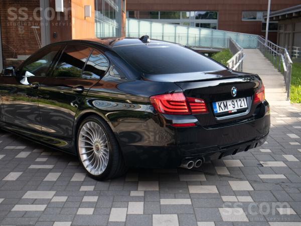 Black BMW 530 2010 in Liepaja, with an engine capacity of 3.00 L and mileage of 316 thousand km for 13200 €, photo 7 on AUTOMOTO.COM.LV