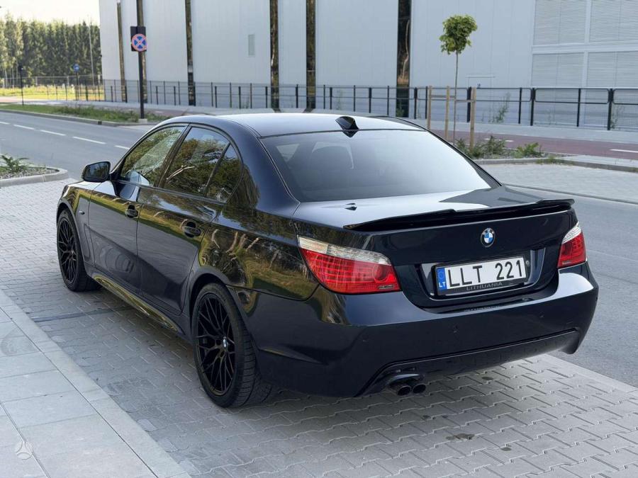 Melns BMW 530 2010 Viļņa, ar dzinēja tilpumu 2.99 L un nobraukumu 398 tūkst. km par 7500 €, foto 11 vietnē AUTOMOTO.COM.LV