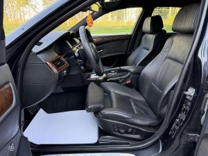 Melns BMW 530 2010 Viļņa, ar dzinēja tilpumu 2.99 L un nobraukumu 398 tūkst. km par 7500 €, foto 20 vietnē AUTOMOTO.COM.LV