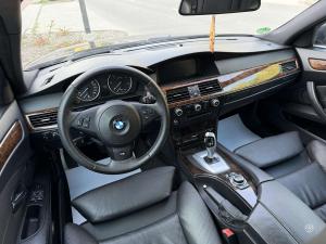 Melns BMW 530 2010 Viļņa, ar dzinēja tilpumu 2.99 L un nobraukumu 398 tūkst. km par 7500 €, foto 23 vietnē AUTOMOTO.COM.LV