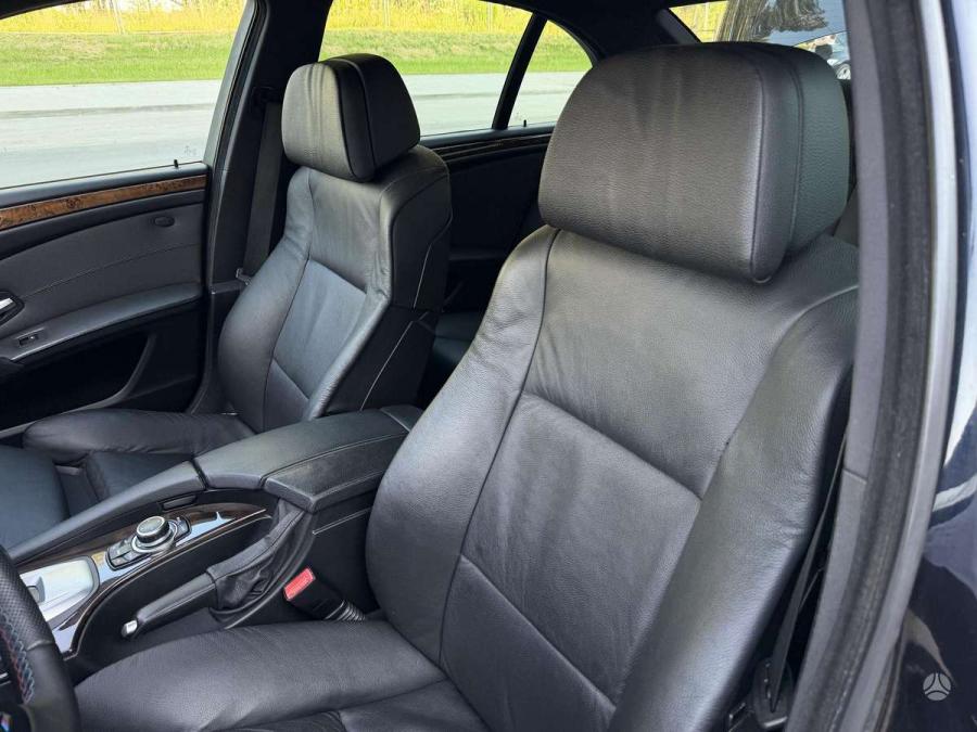 Melns BMW 530 2010 Viļņa, ar dzinēja tilpumu 2.99 L un nobraukumu 398 tūkst. km par 7500 €, foto 28 vietnē AUTOMOTO.COM.LV