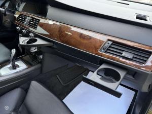 Melns BMW 530 2010 Viļņa, ar dzinēja tilpumu 2.99 L un nobraukumu 398 tūkst. km par 7500 €, foto 31 vietnē AUTOMOTO.COM.LV