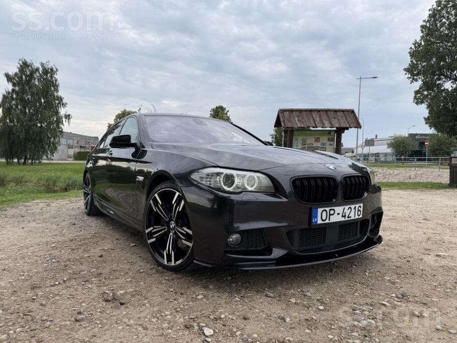 Black BMW 530 2010 in Liepaja, with an engine capacity of 3.00 L and mileage of 279 thousand km for 13000 €, photo 1 on AUTOMOTO.COM.LV