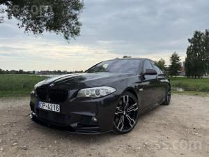 Black BMW 530 2010 in Liepaja, with an engine capacity of 3.00 L and mileage of 279 thousand km for 13000 €, photo 4 on AUTOMOTO.COM.LV
