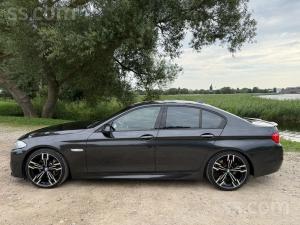 Black BMW 530 2010 in Liepaja, with an engine capacity of 3.00 L and mileage of 279 thousand km for 13000 €, photo 5 on AUTOMOTO.COM.LV