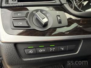 Black BMW 530 2010 in Liepaja, with an engine capacity of 3.00 L and mileage of 279 thousand km for 13000 €, photo 14 on AUTOMOTO.COM.LV