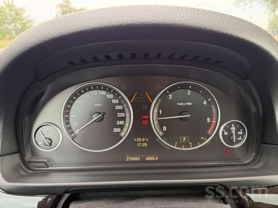 Black BMW 530 2010 in Liepaja, with an engine capacity of 3.00 L and mileage of 279 thousand km for 13000 €, photo 16 on AUTOMOTO.COM.LV