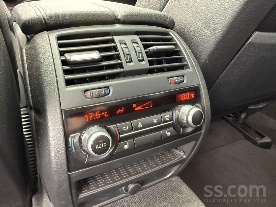 Black BMW 530 2010 in Liepaja, with an engine capacity of 3.00 L and mileage of 279 thousand km for 13000 €, photo 22 on AUTOMOTO.COM.LV