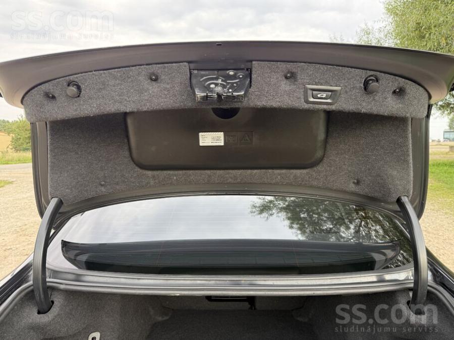 Black BMW 530 2010 in Liepaja, with an engine capacity of 3.00 L and mileage of 279 thousand km for 13000 €, photo 25 on AUTOMOTO.COM.LV