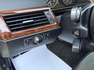 Melns BMW 530 2010 Viļņa, ar dzinēja tilpumu 2.99 L un nobraukumu 398 tūkst. km par 7490 €, foto 26 vietnē AUTOMOTO.COM.LV