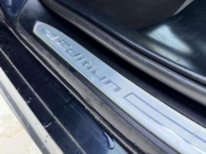 Melns BMW 530 2010 Viļņa, ar dzinēja tilpumu 2.99 L un nobraukumu 398 tūkst. km par 7490 €, foto 32 vietnē AUTOMOTO.COM.LV