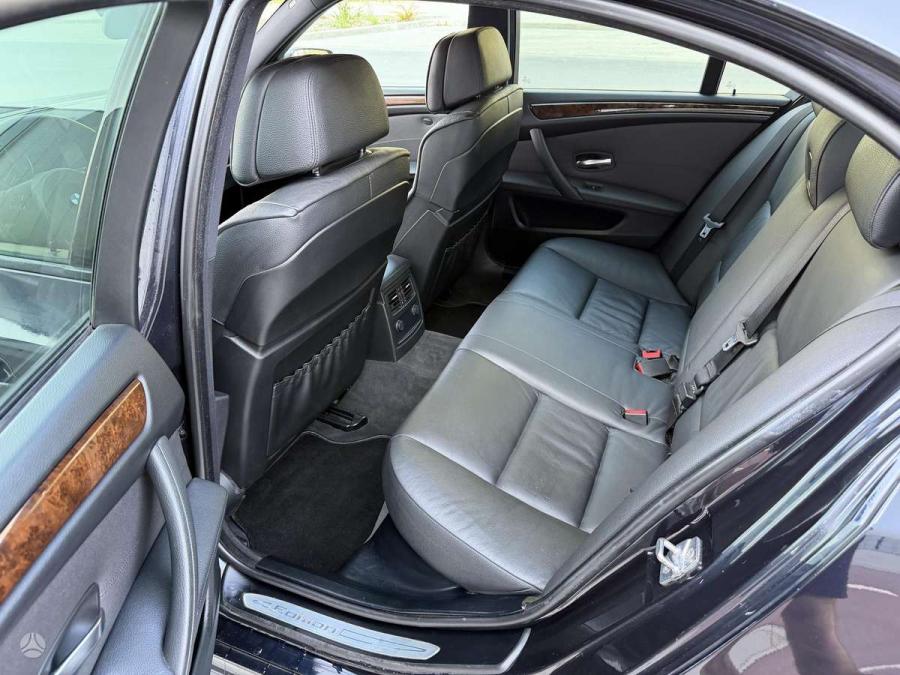 Melns BMW 530 2010 Viļņa, ar dzinēja tilpumu 2.99 L un nobraukumu 398 tūkst. km par 7490 €, foto 33 vietnē AUTOMOTO.COM.LV