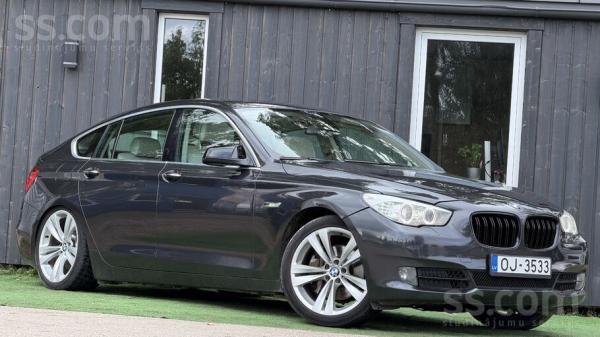 Black BMW 530 2010 in Riga, with an engine capacity of 3.00 L and mileage of 342 thousand km for 6950 €, photo 2 on AUTOMOTO.COM.LV