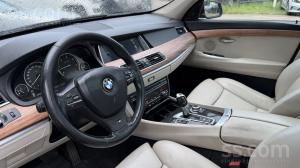 Black BMW 530 2010 in Riga, with an engine capacity of 3.00 L and mileage of 342 thousand km for 6950 €, photo 6 on AUTOMOTO.COM.LV