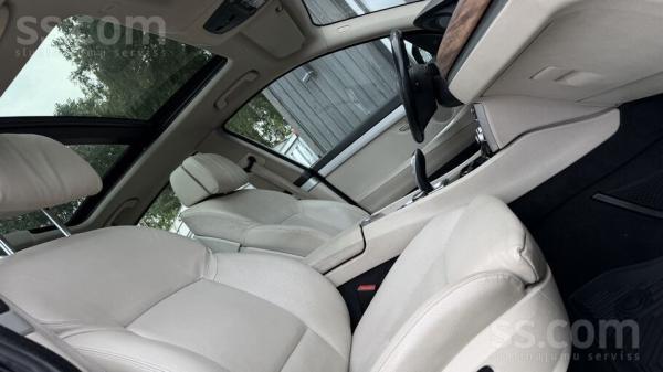 Black BMW 530 2010 in Riga, with an engine capacity of 3.00 L and mileage of 342 thousand km for 6950 €, photo 7 on AUTOMOTO.COM.LV
