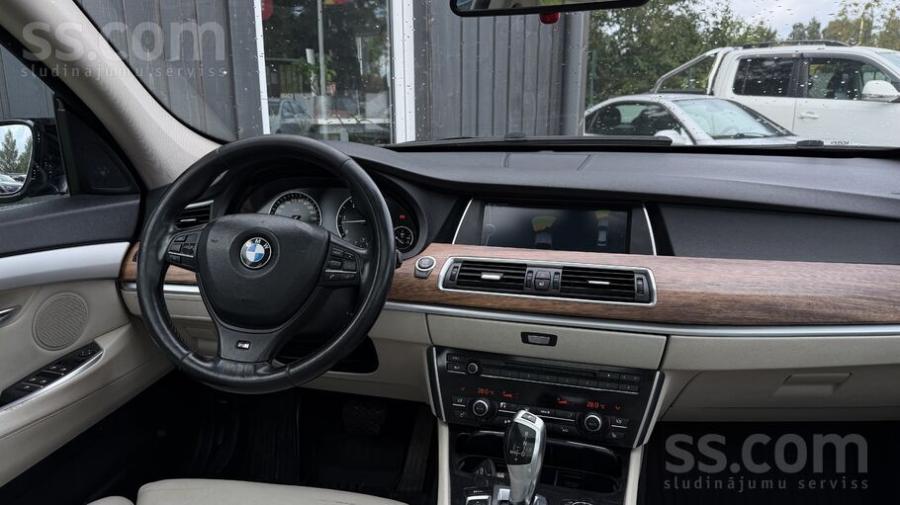 Black BMW 530 2010 in Riga, with an engine capacity of 3.00 L and mileage of 342 thousand km for 6950 €, photo 12 on AUTOMOTO.COM.LV