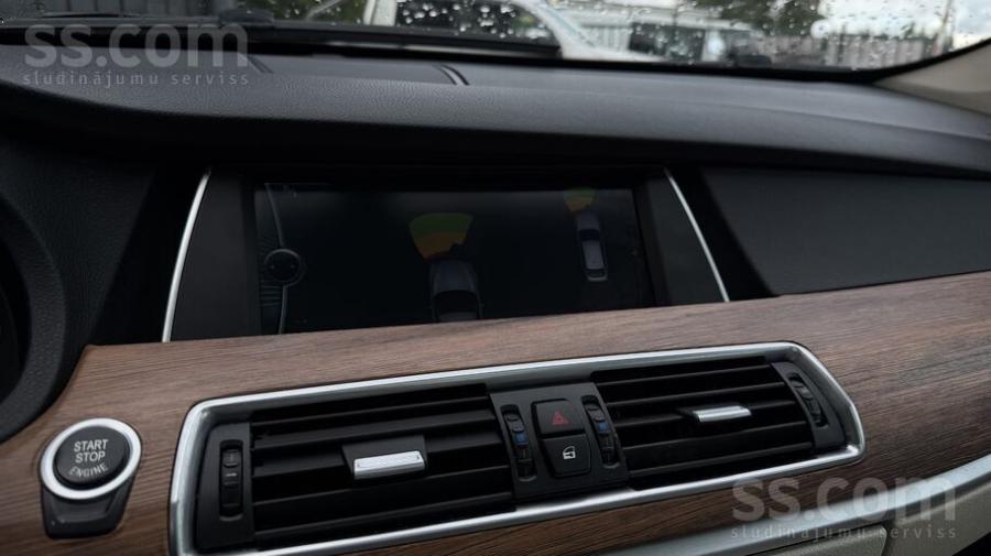 Black BMW 530 2010 in Riga, with an engine capacity of 3.00 L and mileage of 342 thousand km for 6950 €, photo 15 on AUTOMOTO.COM.LV