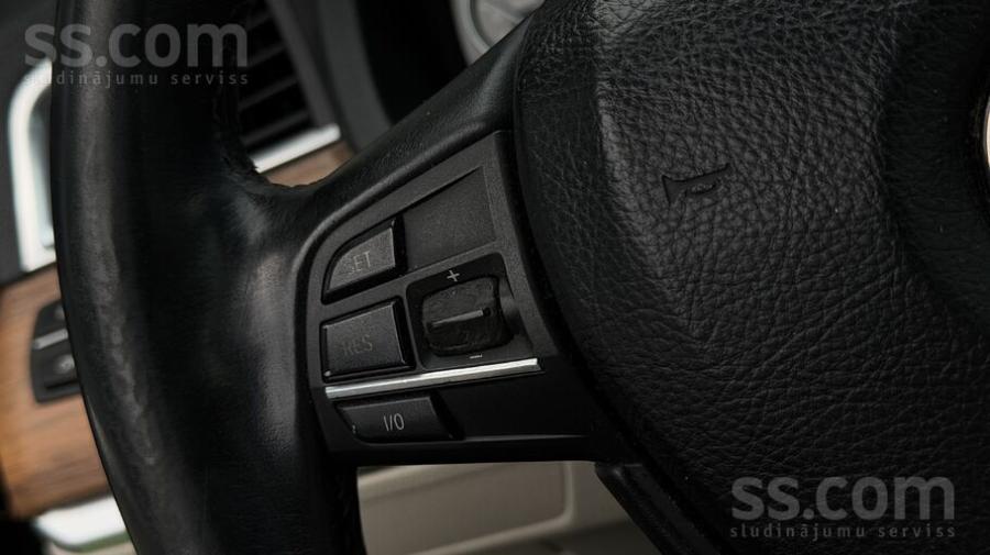 Black BMW 530 2010 in Riga, with an engine capacity of 3.00 L and mileage of 342 thousand km for 6950 €, photo 18 on AUTOMOTO.COM.LV
