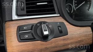 Black BMW 530 2010 in Riga, with an engine capacity of 3.00 L and mileage of 342 thousand km for 6950 €, photo 19 on AUTOMOTO.COM.LV