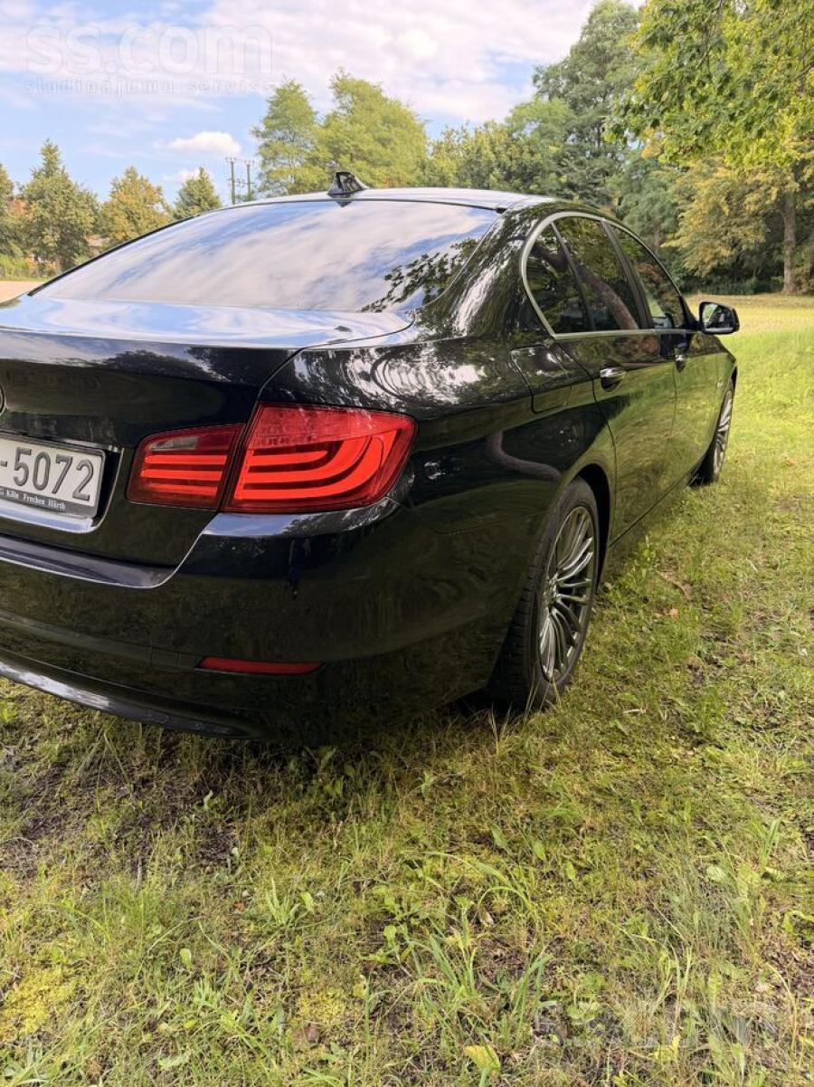 Melns BMW 530 2010 Tukums, ar dzinēja tilpumu 3.00 L un nobraukumu 296 tūkst. km par 10000 €, foto 6 vietnē AUTOMOTO.COM.LV