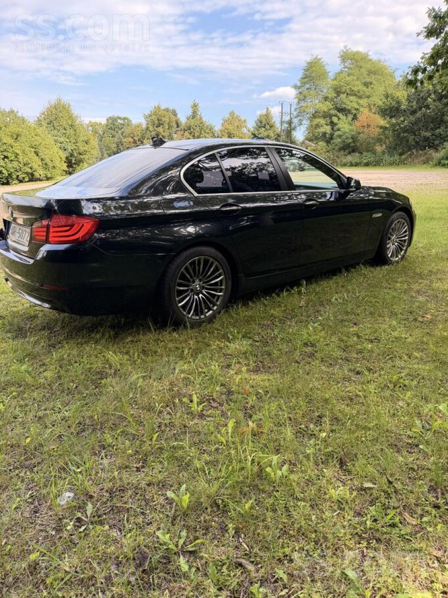 Melns BMW 530 2010 Tukums, ar dzinēja tilpumu 3.00 L un nobraukumu 296 tūkst. km par 10000 €, foto 7 vietnē AUTOMOTO.COM.LV