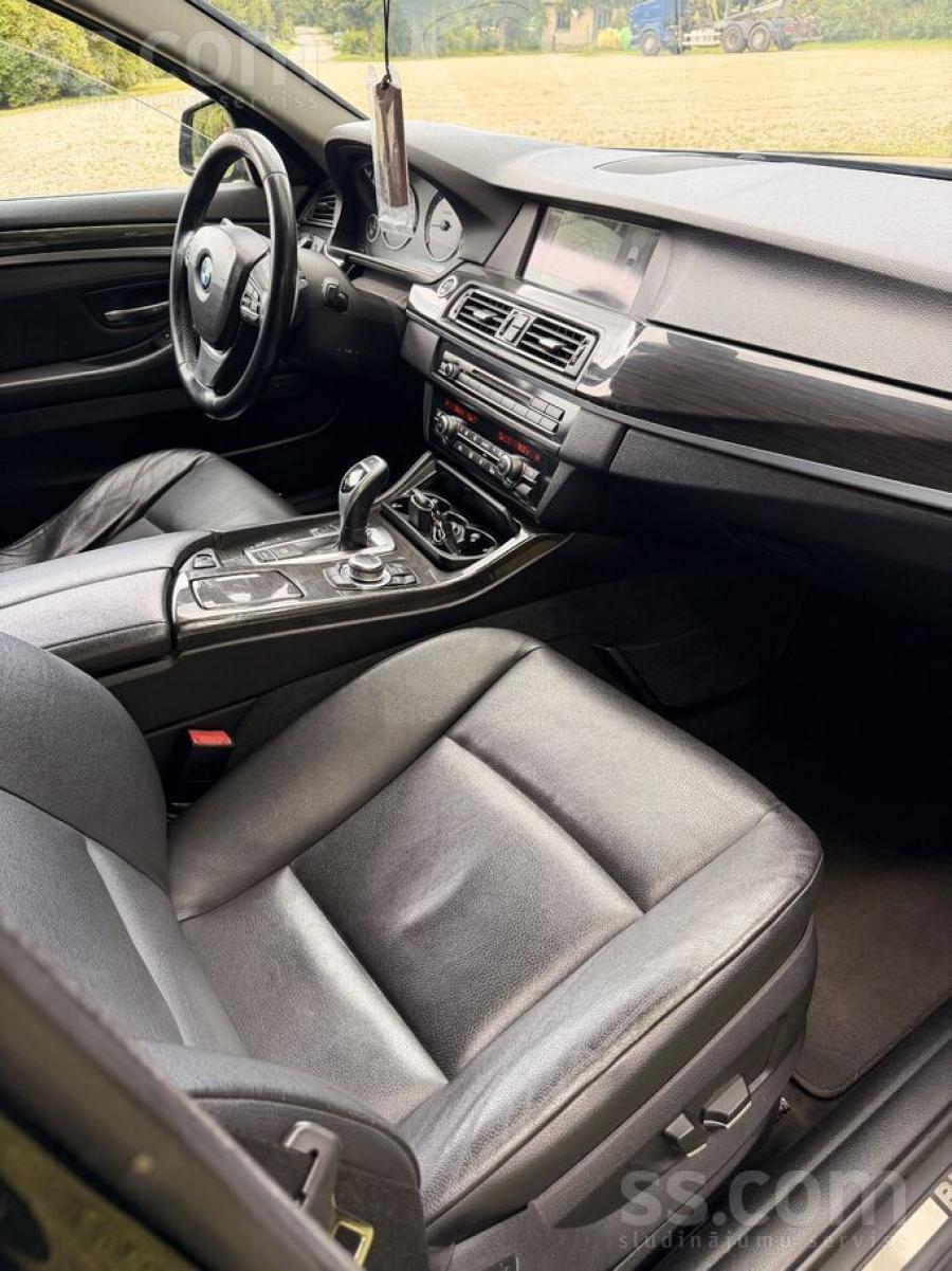 Melns BMW 530 2010 Tukums, ar dzinēja tilpumu 3.00 L un nobraukumu 296 tūkst. km par 10000 €, foto 12 vietnē AUTOMOTO.COM.LV