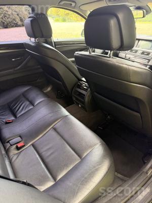 Melns BMW 530 2010 Tukums, ar dzinēja tilpumu 3.00 L un nobraukumu 296 tūkst. km par 10000 €, foto 13 vietnē AUTOMOTO.COM.LV